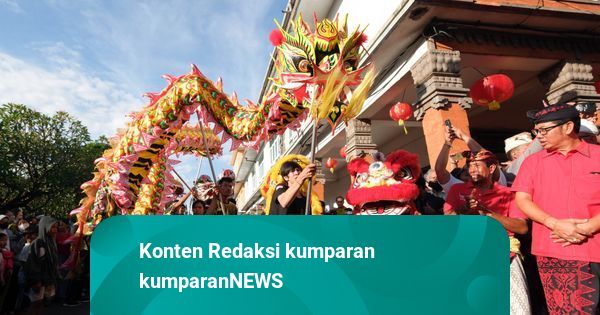 Foto: Antusias Warga saat Kirab Perayaan Tahun Baru Imlek 2574 di Bali ... Foto: Antusias Warga saat Kirab Perayaan Tahun Baru Imlek 2574 di Bali ...